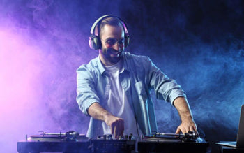 The Best Playlist For A Cocktail Bar: Perfect Songs To Set The Mood ...