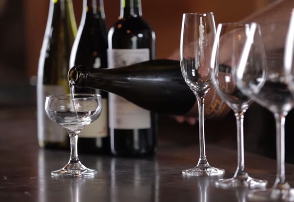 Crystal Vs. Glass: Which Wine Glass Is The Best? – Advanced Mixology